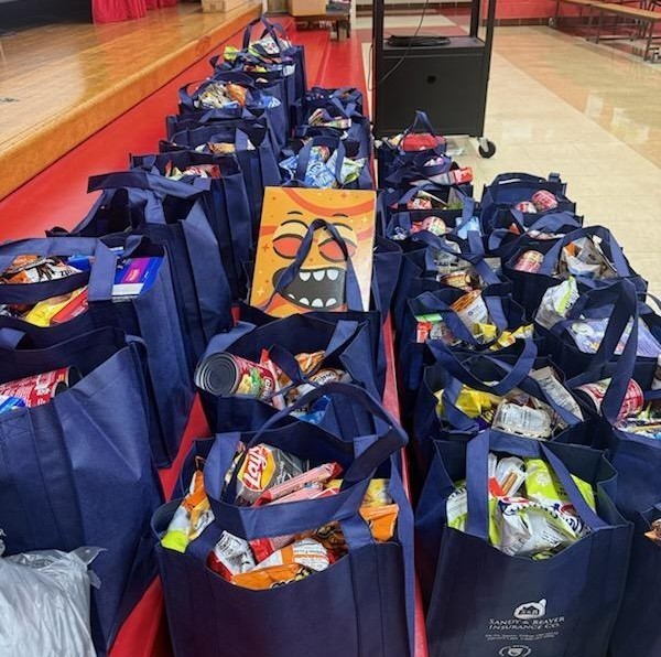 PTO Spreads Kindness Through Food Drive | Joshua Dixon Elementary