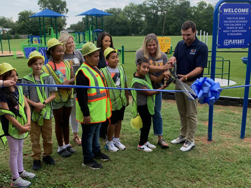 Ridgecrest Elementary Opens Two New Playgrounds | Huntsville City Schools