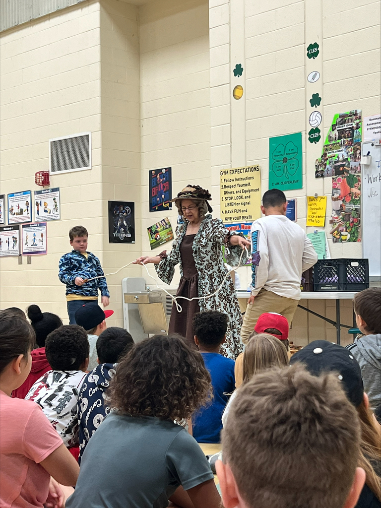 Live Feed | Cloverleaf Elementary School