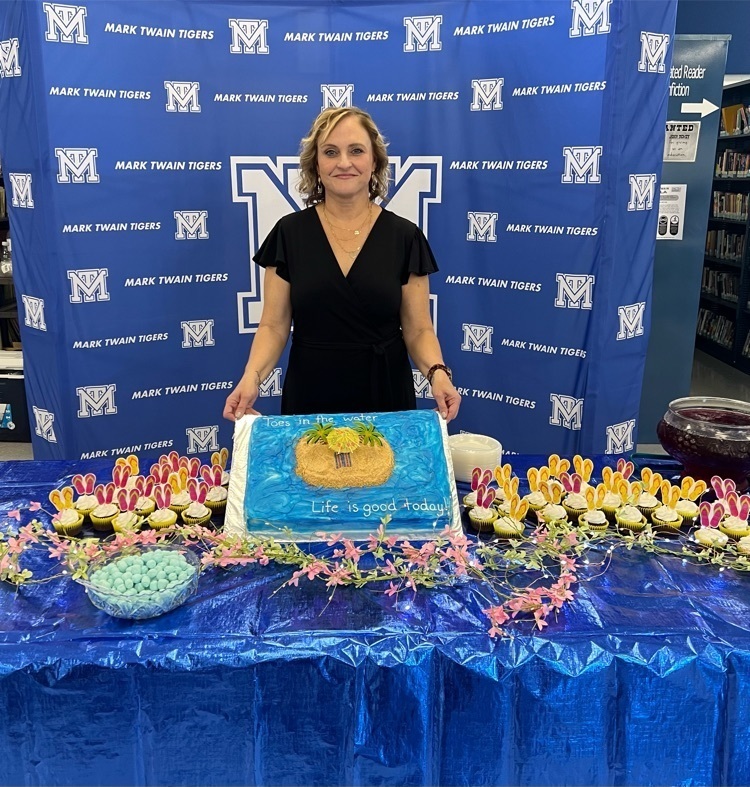 Mrs. Berry retires after 32 years | Mark Twain Junior High School